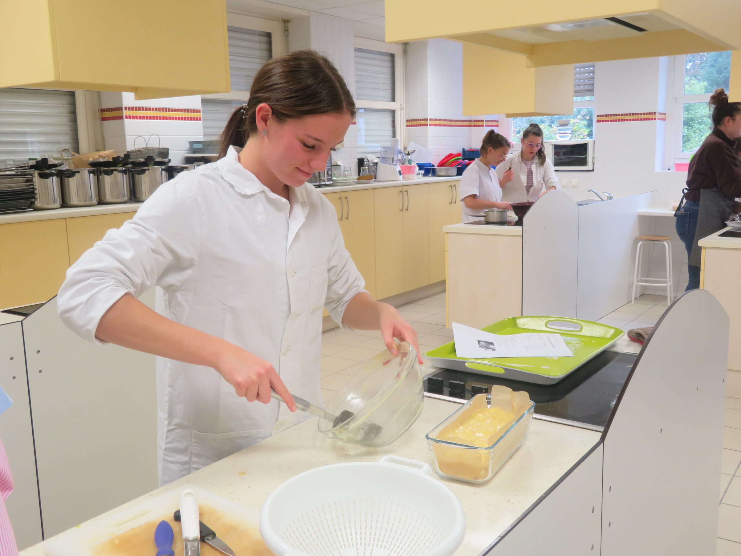 Atelier cuisine pour les élèves de CAP AEPE - Kerustum